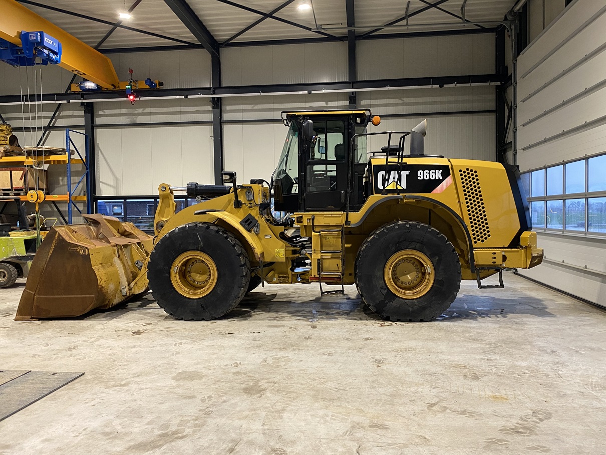 CATERPILLAR 966K - Schots Machinery