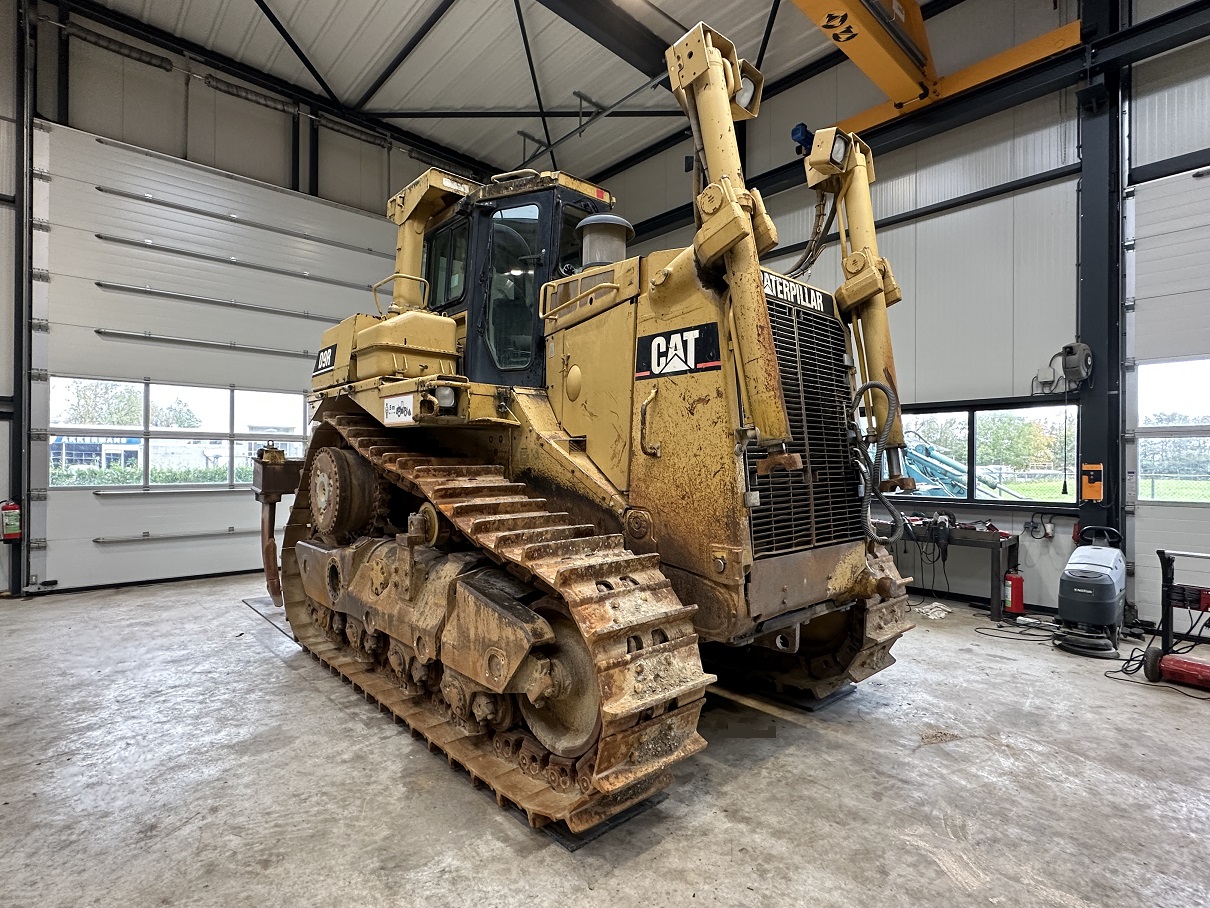 CATERPILLAR D9R - Schots Machinery