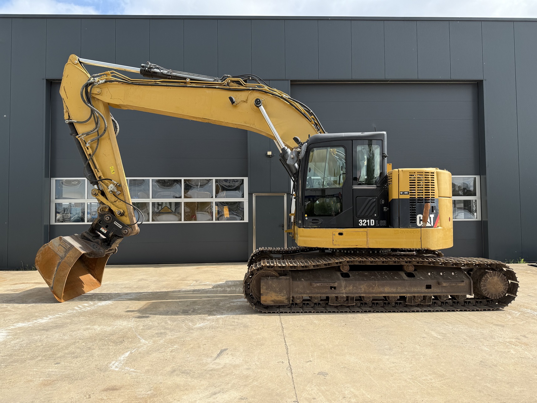 CATERPILLAR 321D LCR - Schots Machinery